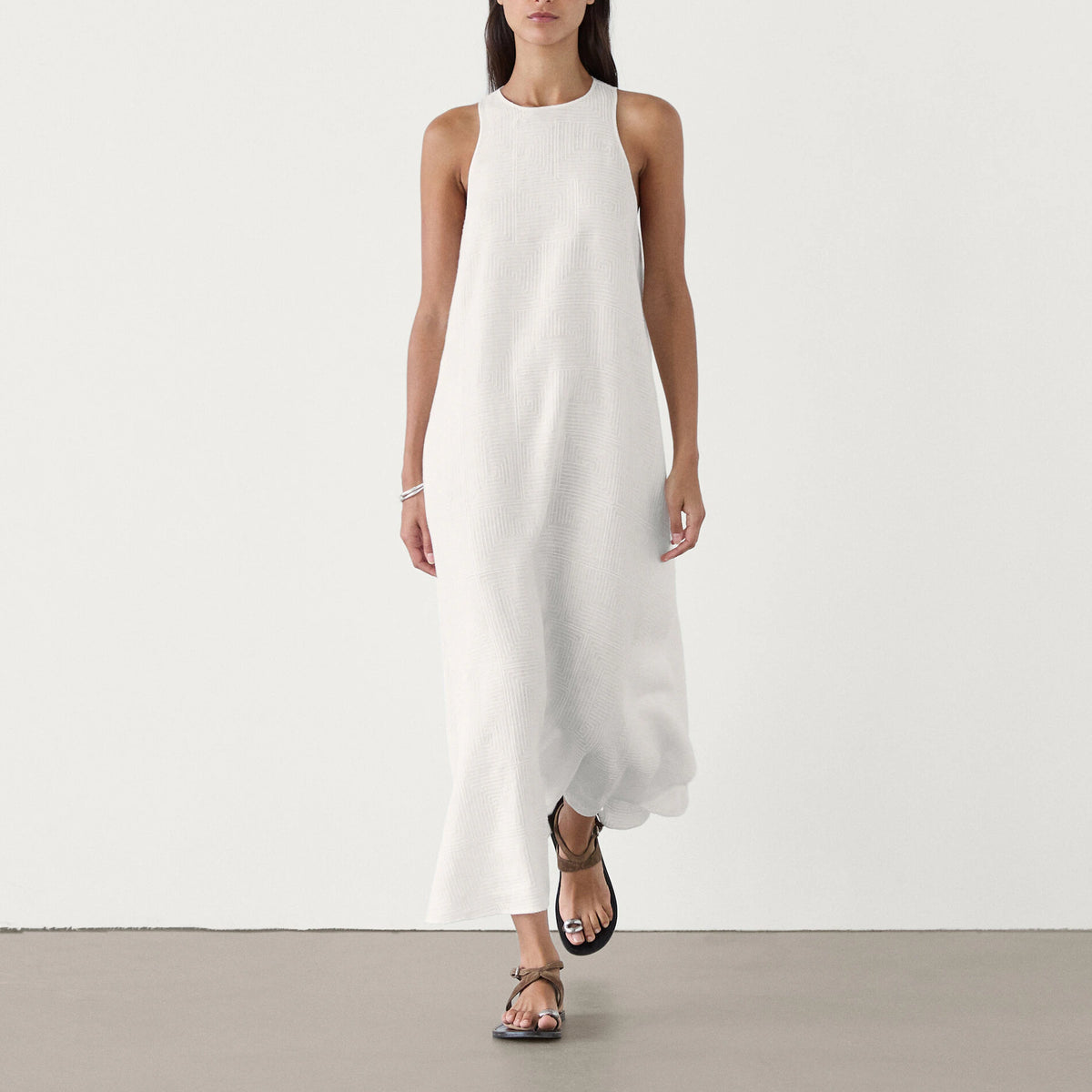 White – Mudee